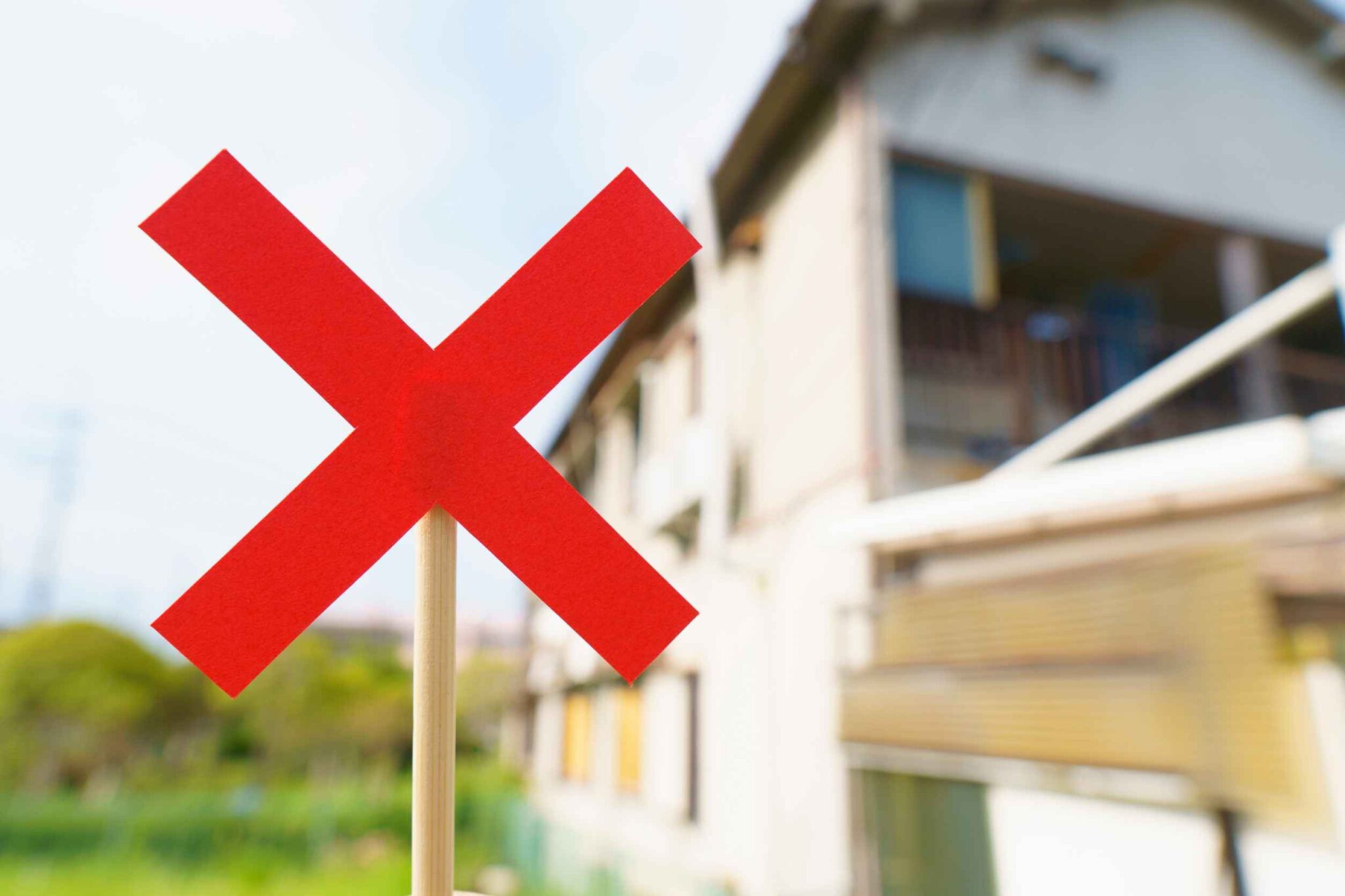 Red Flags To Watch For When Evaluating A Rental Property - Landlord insider
